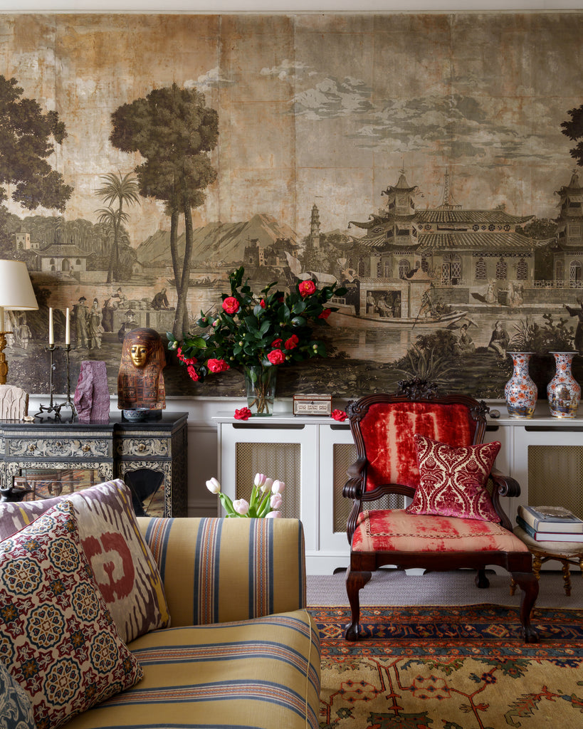 Queen Mary's Treasures: 100 Years of the World's Most Famous House ...